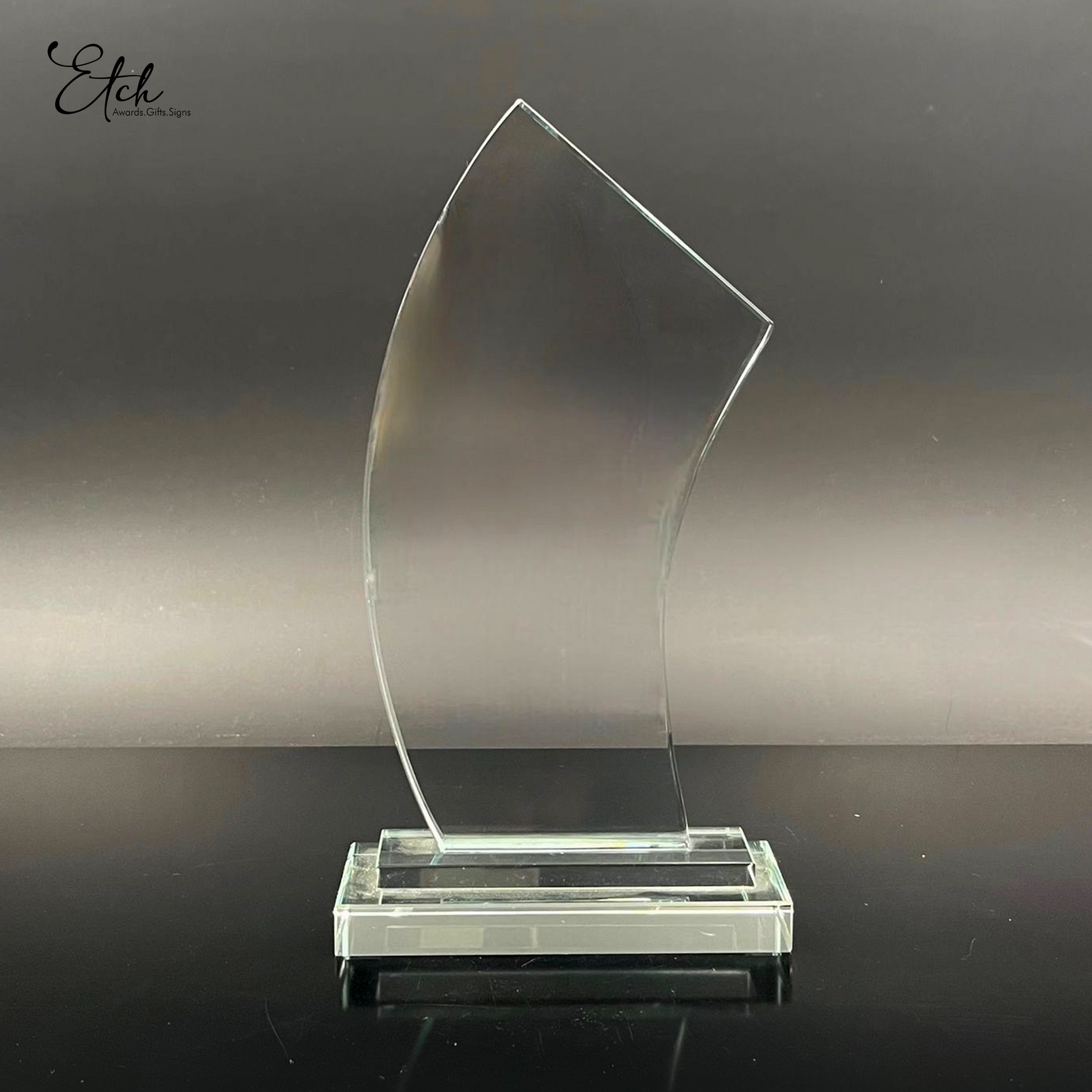 Solo Arc Masterpiece Trophy Award – Etch