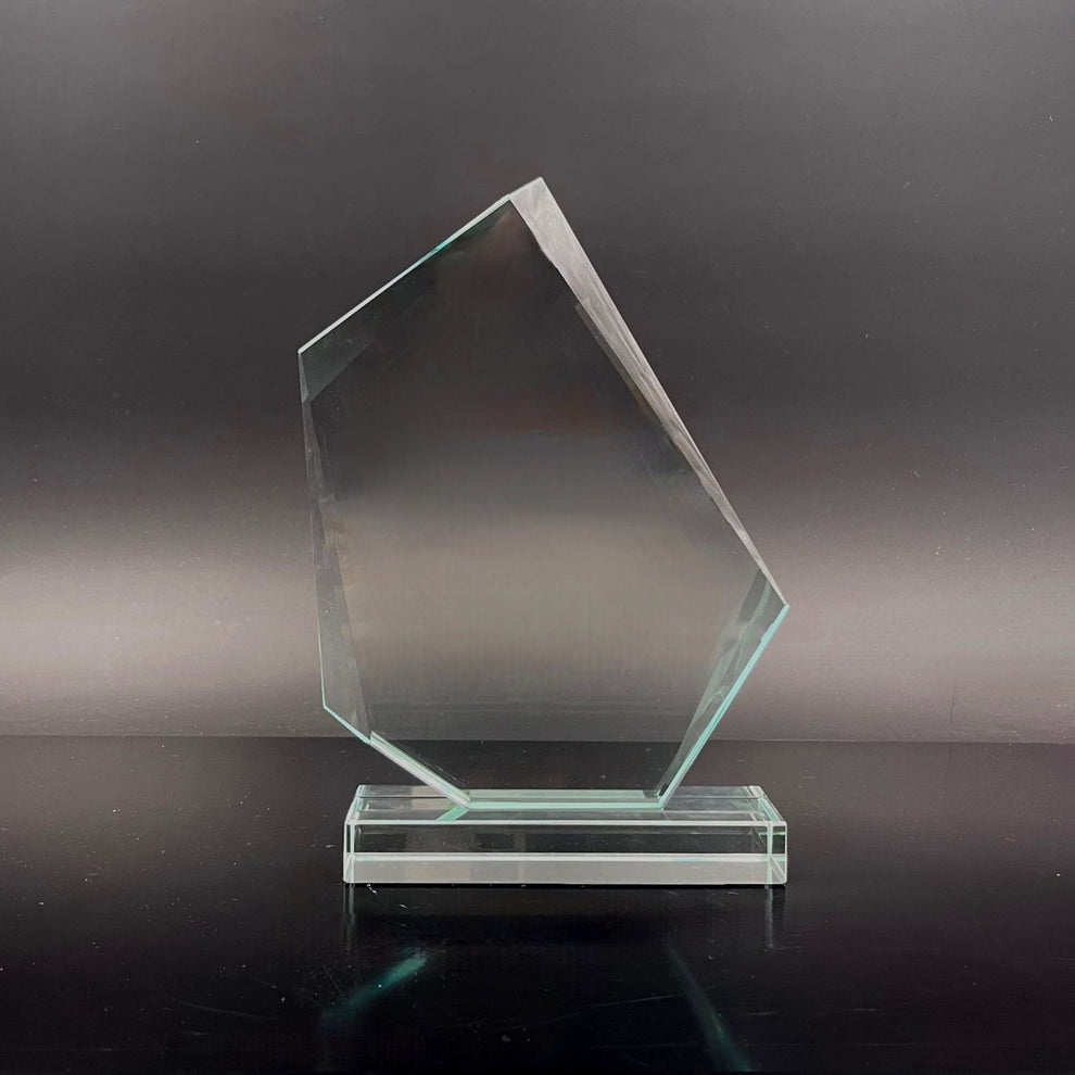 Tilted Emerald Trophy Award – Etch